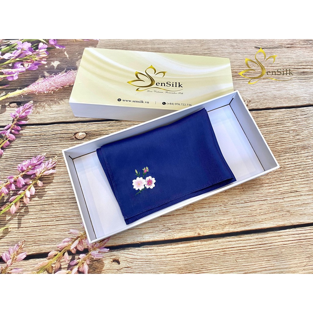 SenSilk ハンカチ 白色 花柄の刺繍あり 35cm×35cmの通販・個人輸入代行販売商品 - vietnam porter